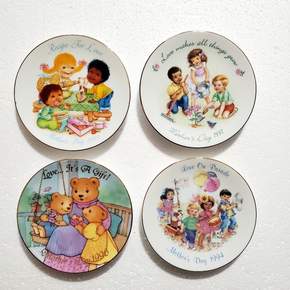 Avon | Other | Vintage Avon Collectible Plates Mothers Day Plates ...